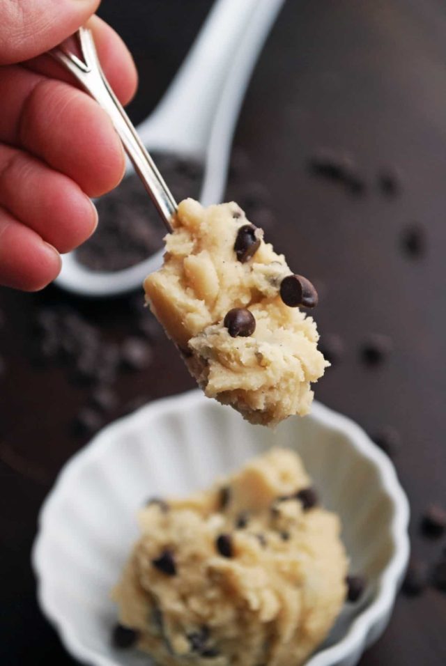 Vegan Cookie Dough for One - The Live-In Kitchen