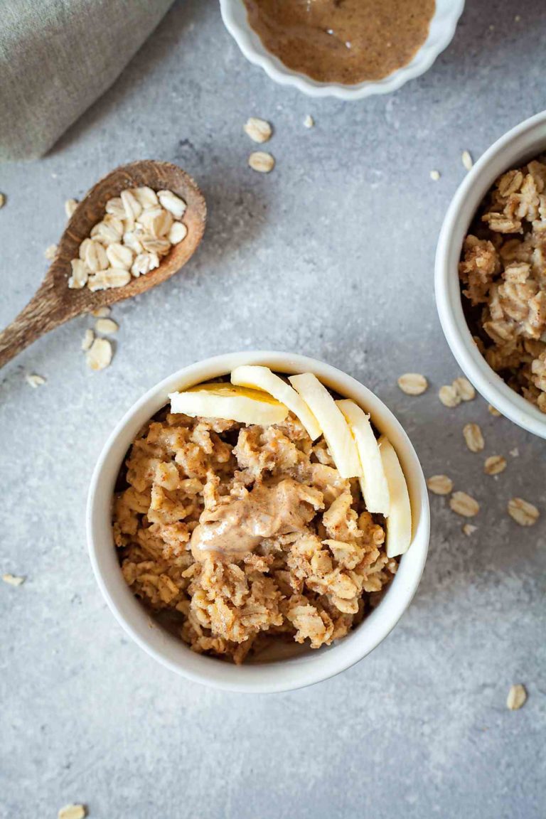 Vanilla Almond Vegan Baked Oatmeal - The Live-In Kitchen