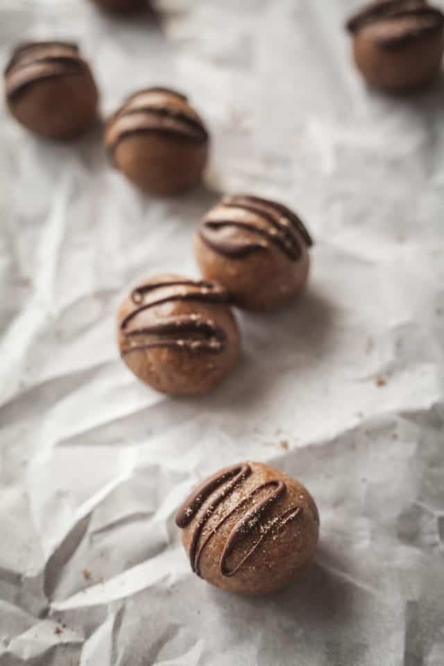 Cardamom Rose Energy Balls (Gluten-Free, Vegan) - The Live-In Kitchen