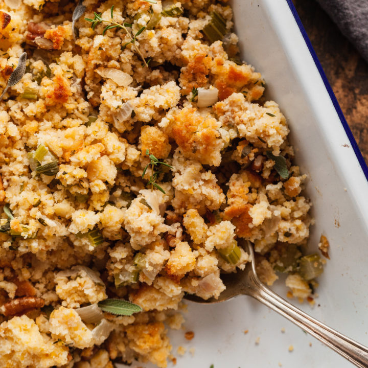 Vegetarian Cornbread Stuffing - The Live-In Kitchen
