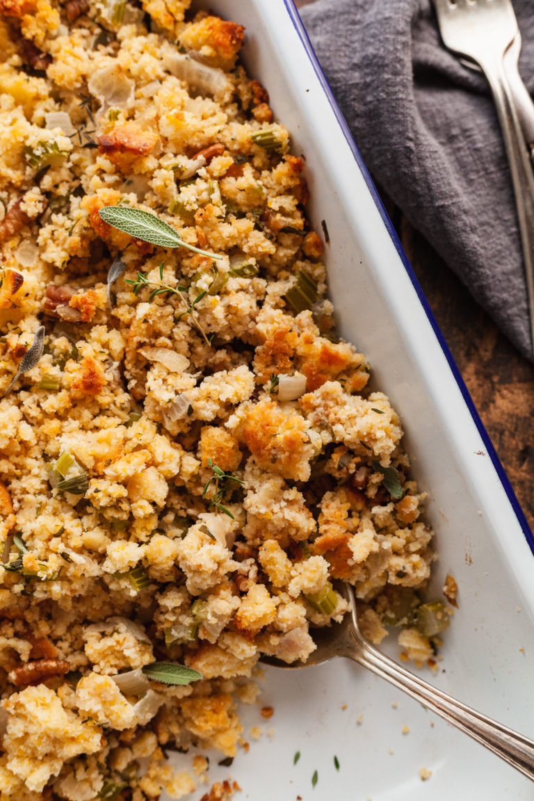 Vegetarian Cornbread Stuffing - The Live-In Kitchen