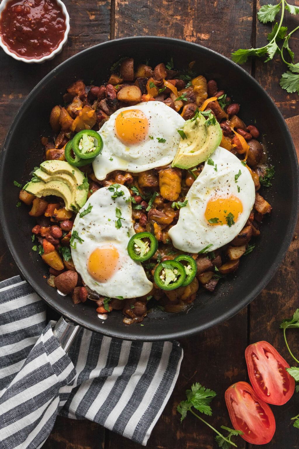 Southwest Veggie Breakfast Skillet {Vegetarian} - The Live-In Kitchen