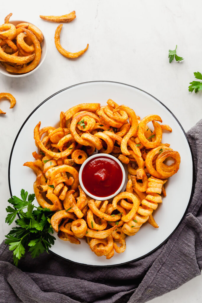 Air Fryer Frozen Curly Fries - The Live-In Kitchen