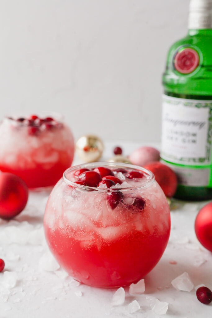 Christmas Gin Cocktail - The Live-In Kitchen