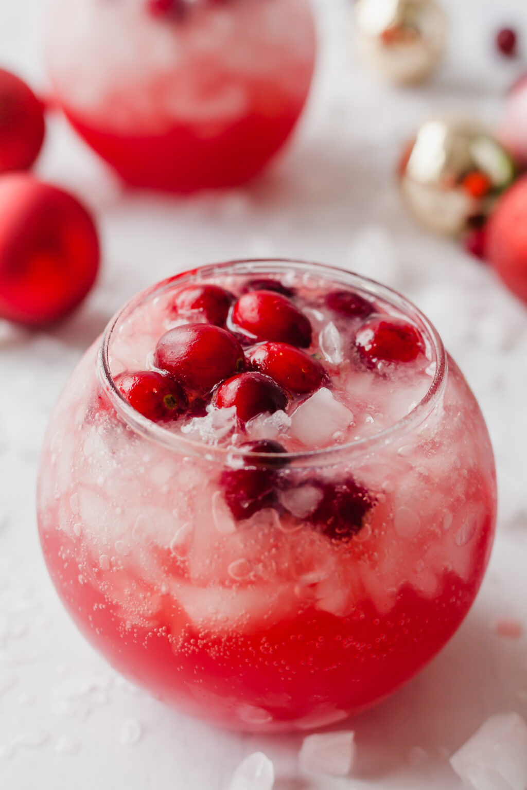 Christmas Gin Cocktail - The Live-In Kitchen