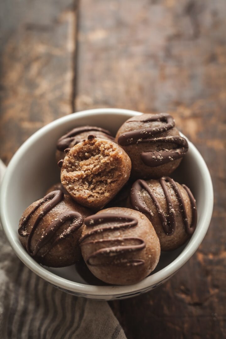 Cardamom Rose Energy Balls (Gluten-Free, Vegan) - The Live-In Kitchen